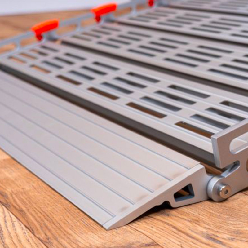 Rampe d'accès modulaire et enroulable Roll-a-ramp