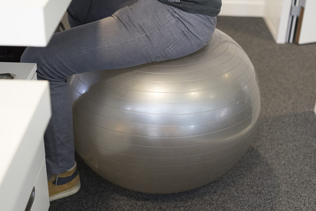 Tous ergo a testé pour vous : travailler sur une Swiss Ball - Blog Tous ...